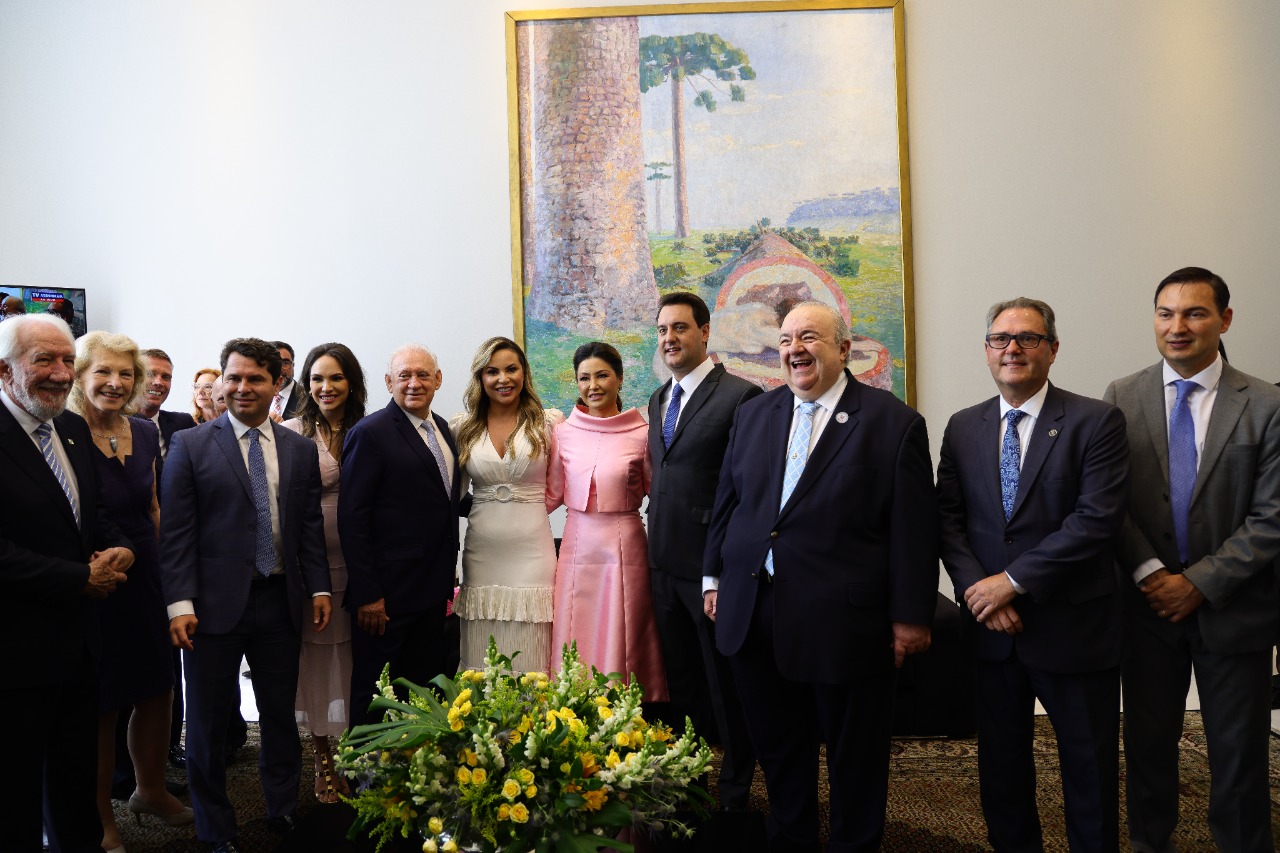 Ratinho Júnior assume para mais quatro anos à frente do Paraná e ...